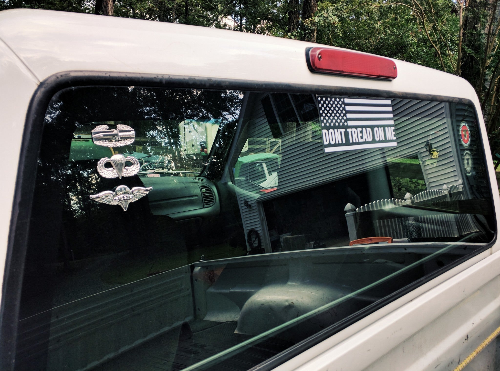 Parachute Rigger Bade Metal Car Decal by Auto Medals – Bradley's Surplus